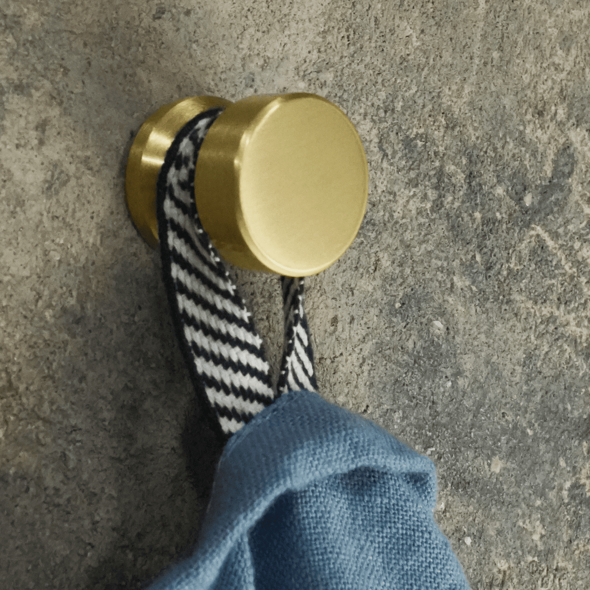 FELIX Round Hook - Brass | Plank Hardware